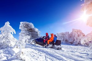 Riding with a Passenger on a Snowmobile: 8 Helpful Tips - AUTOMOTORBLOG