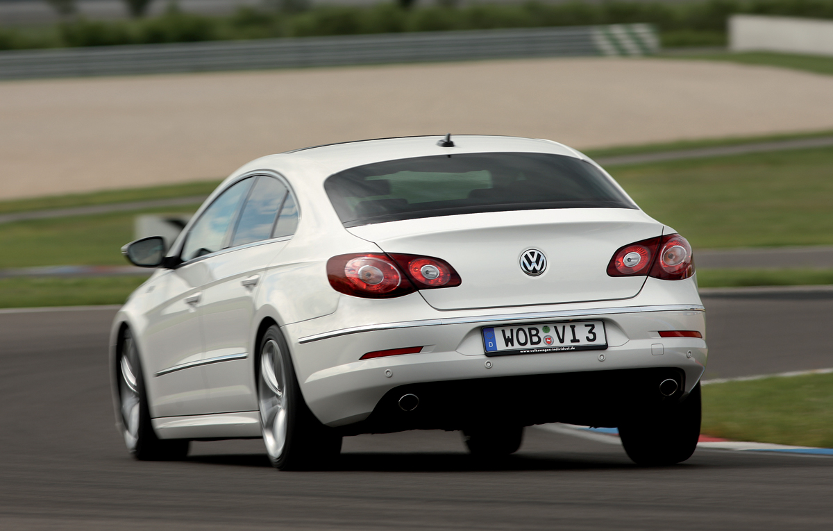 Volkswagen launched Passat CC R-Line - Automotorblog