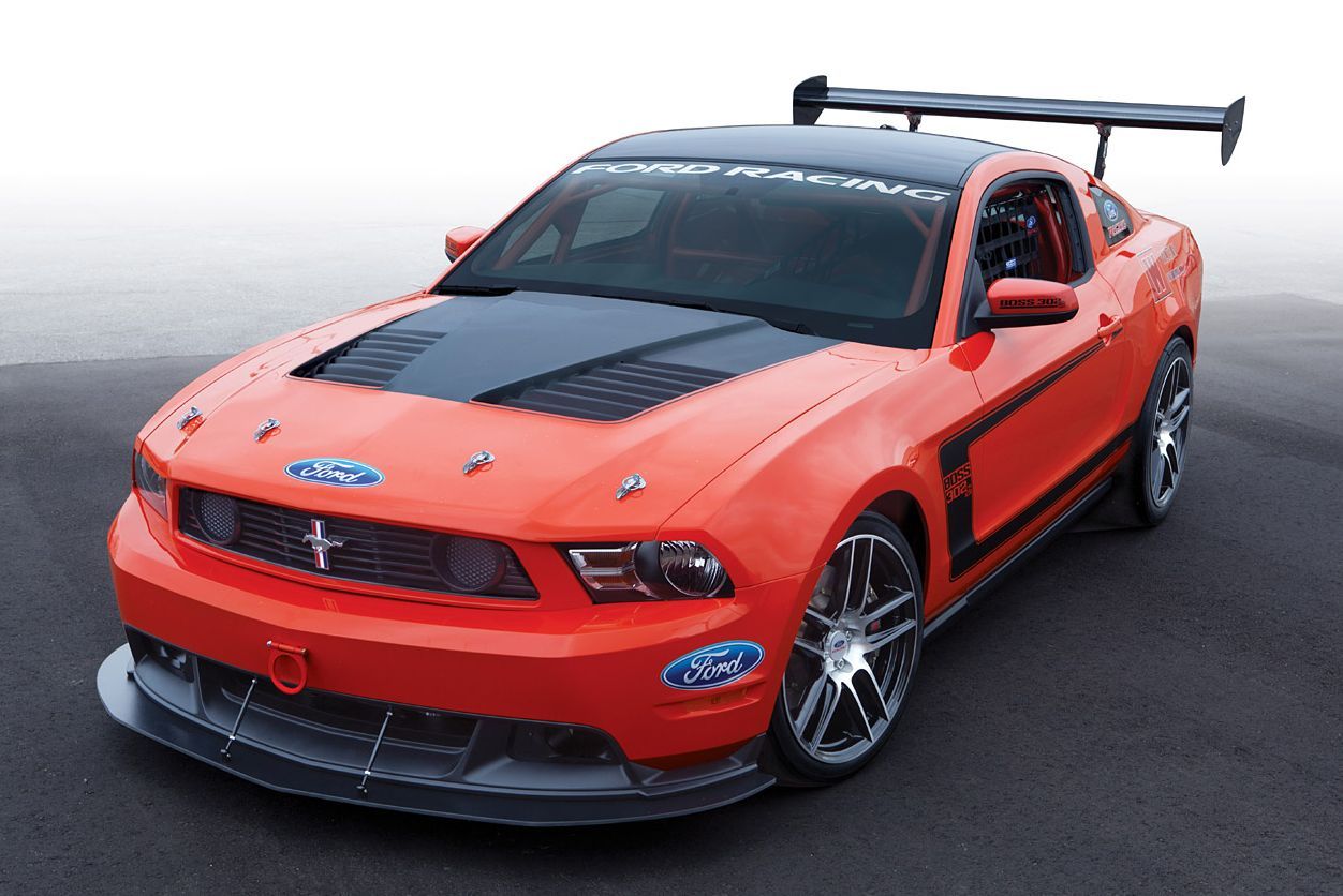 Ford Mustang Boss 302S turns to the track - Automotorblog