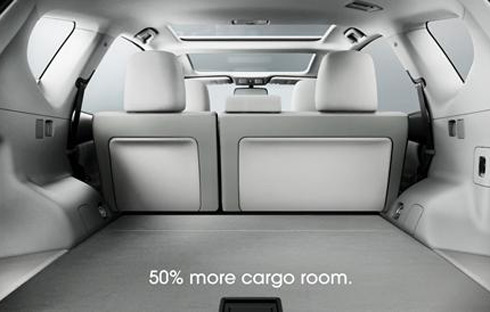 Toyota reveals the trunk of the Prius MPV - Automotorblog
