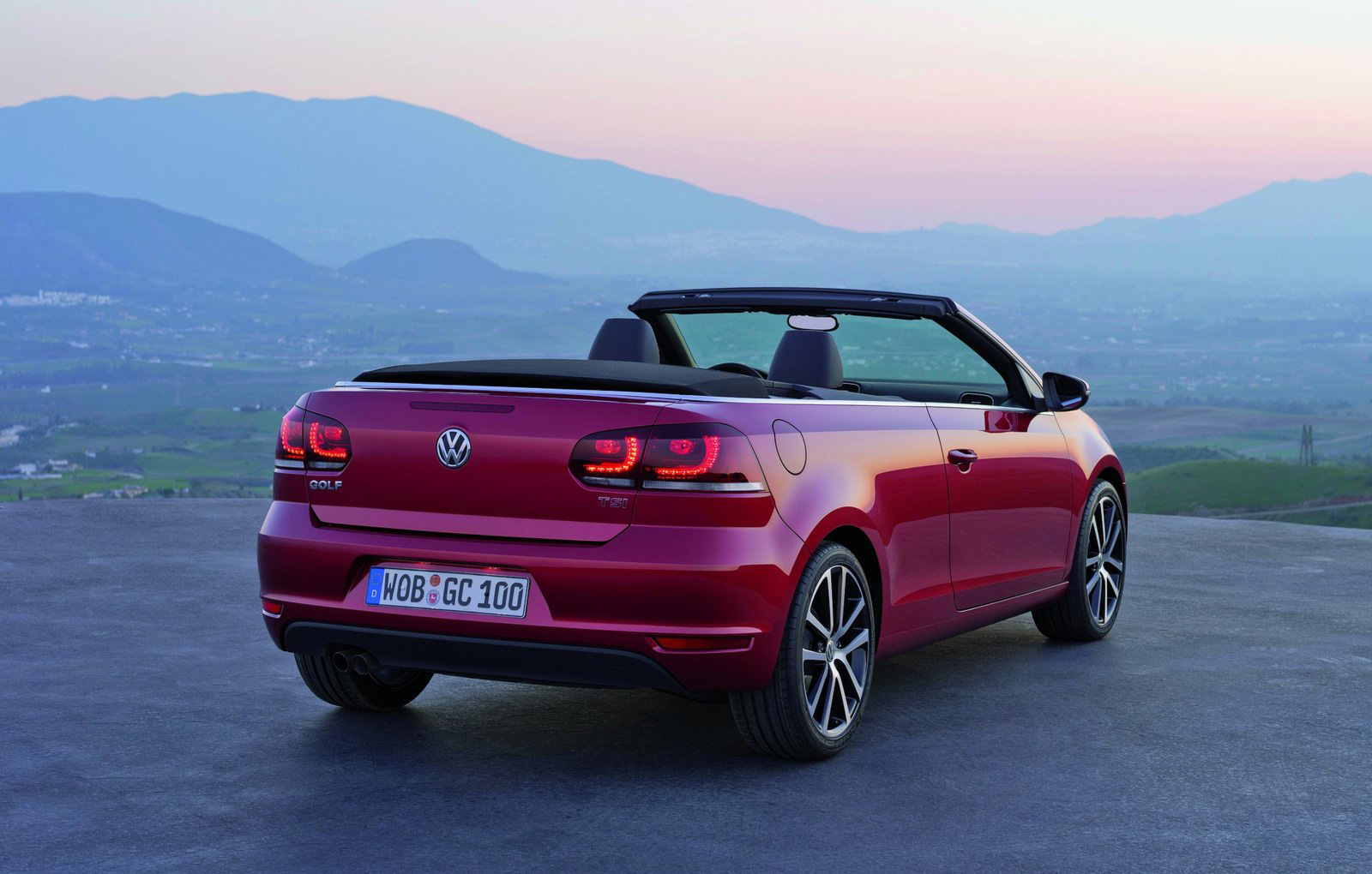 Volkswagen Golf VI Convertible confirmed to debut next month ...