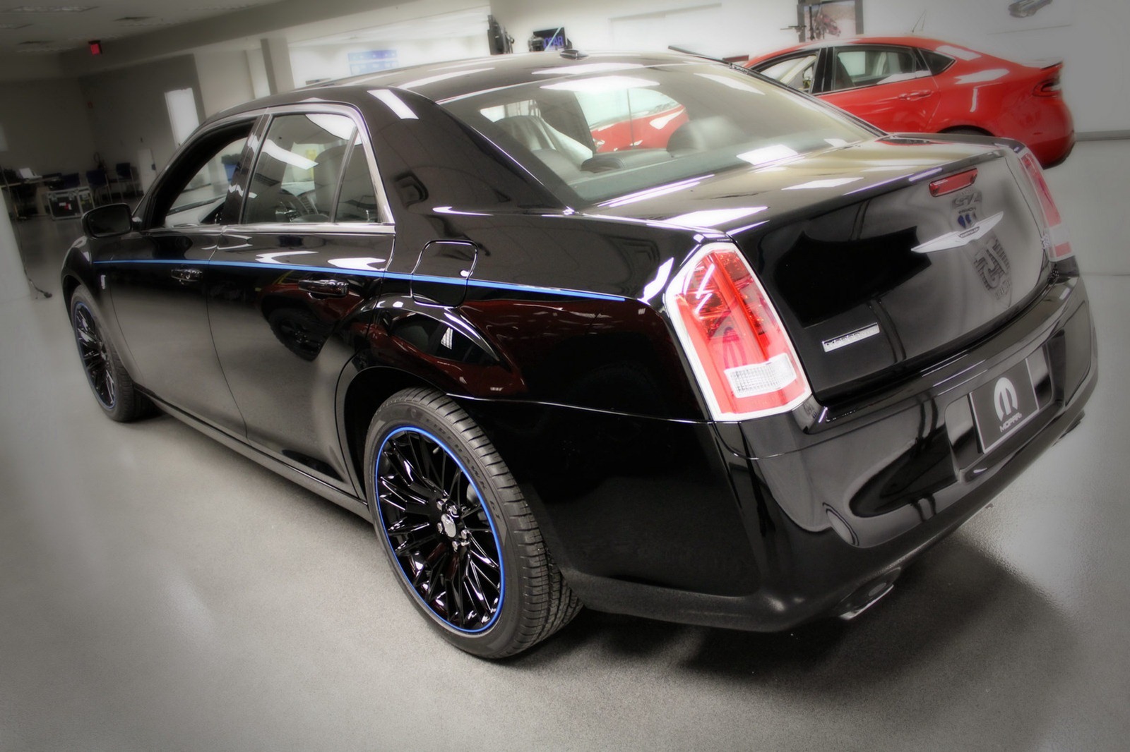 Chrysler 300 Mopar special edition prepared for Chicago - Automotorblog