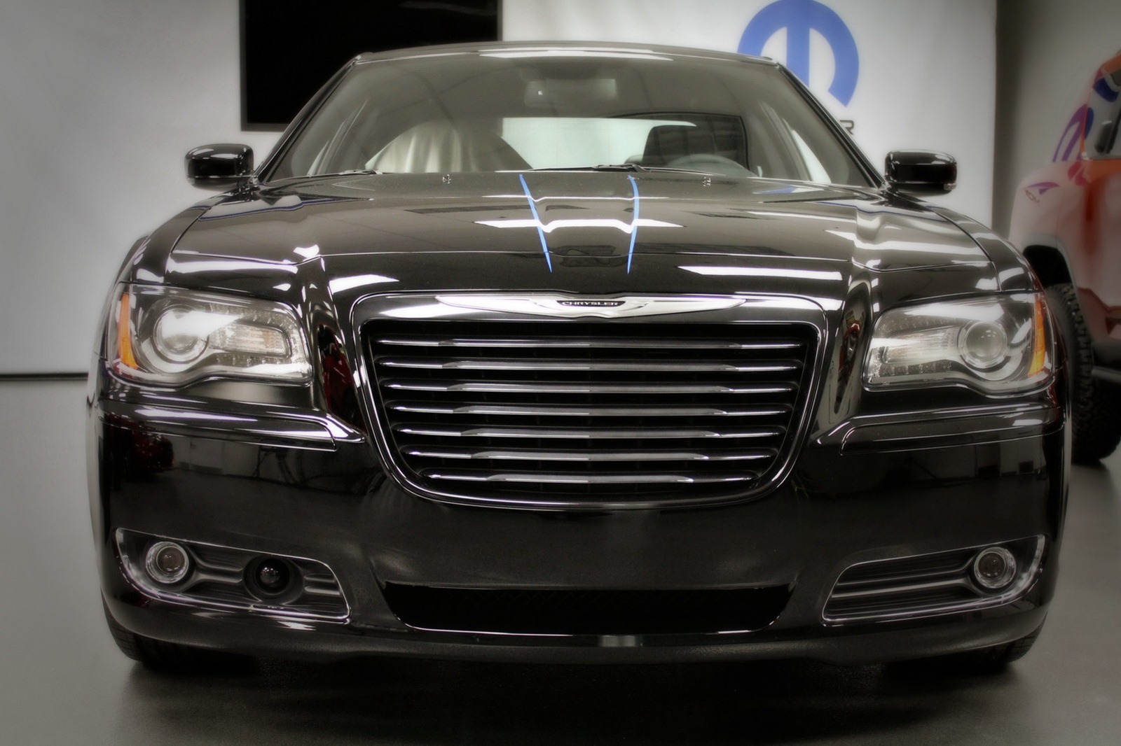 Chrysler 300 Mopar special edition prepared for Chicago - Automotorblog