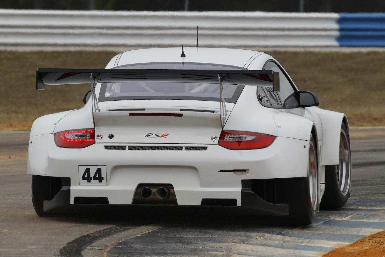 Porsche reveals the new 911 GT3 RSR - Automotorblog