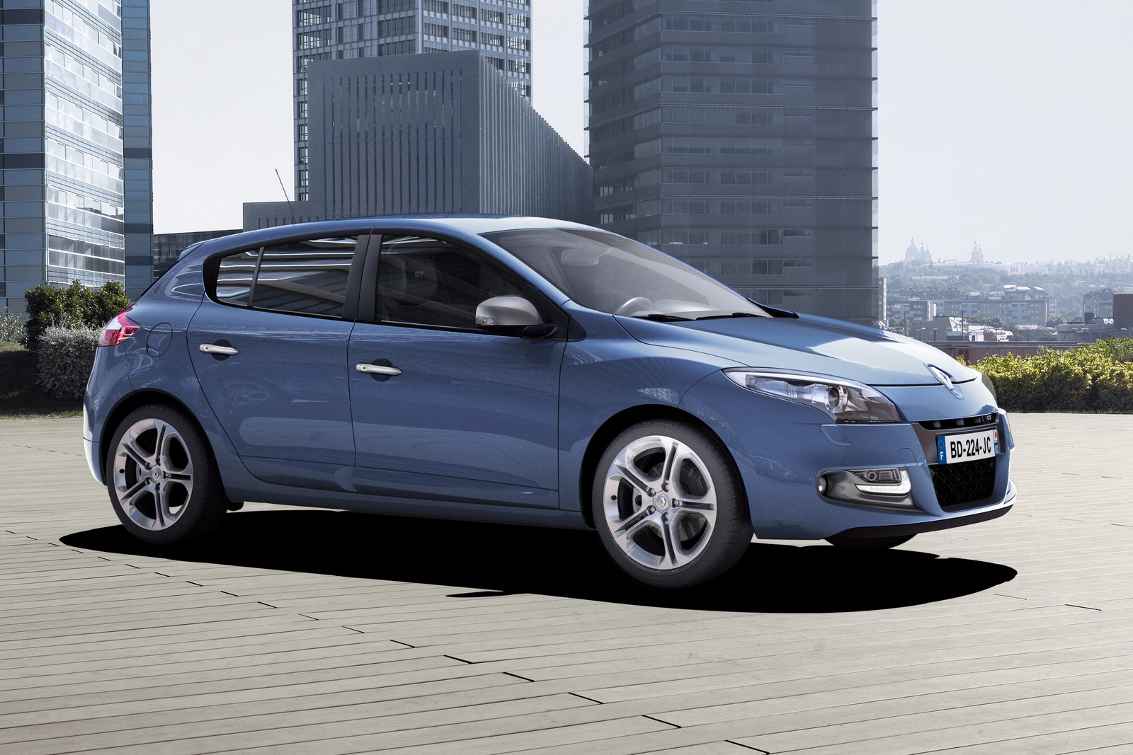 2012 Renault Megane starts at £16,275 in the UK - Automotorblog