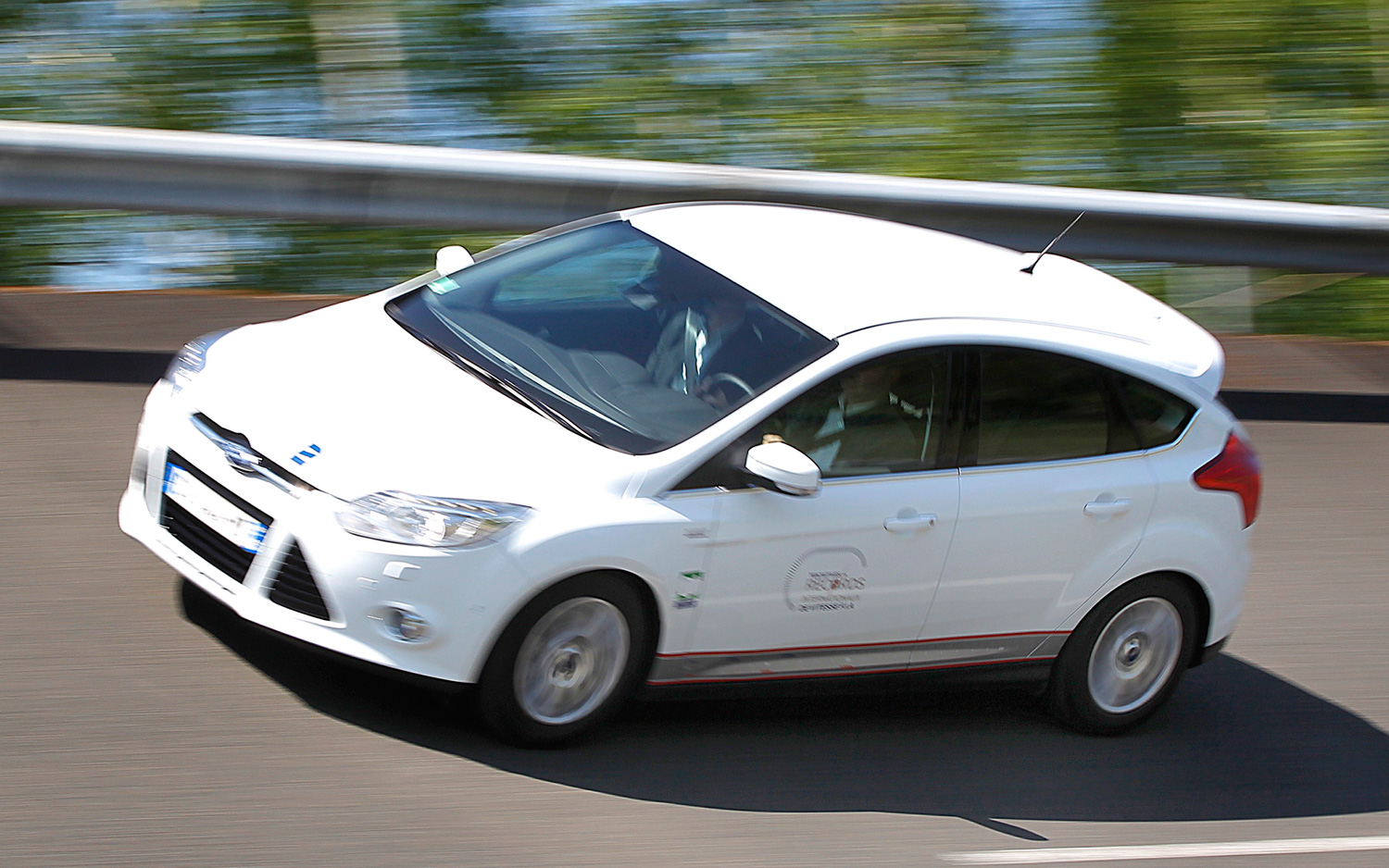 Ford Focus 1.0 EcoBoost engine starts breaking records - Automotorblog