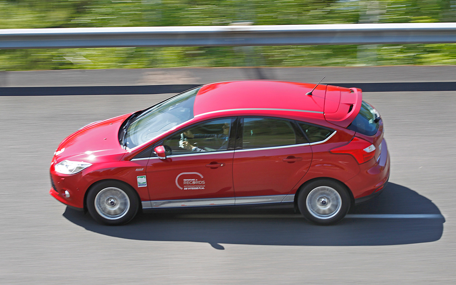 Ford Focus 1.0 EcoBoost engine starts breaking records - Automotorblog