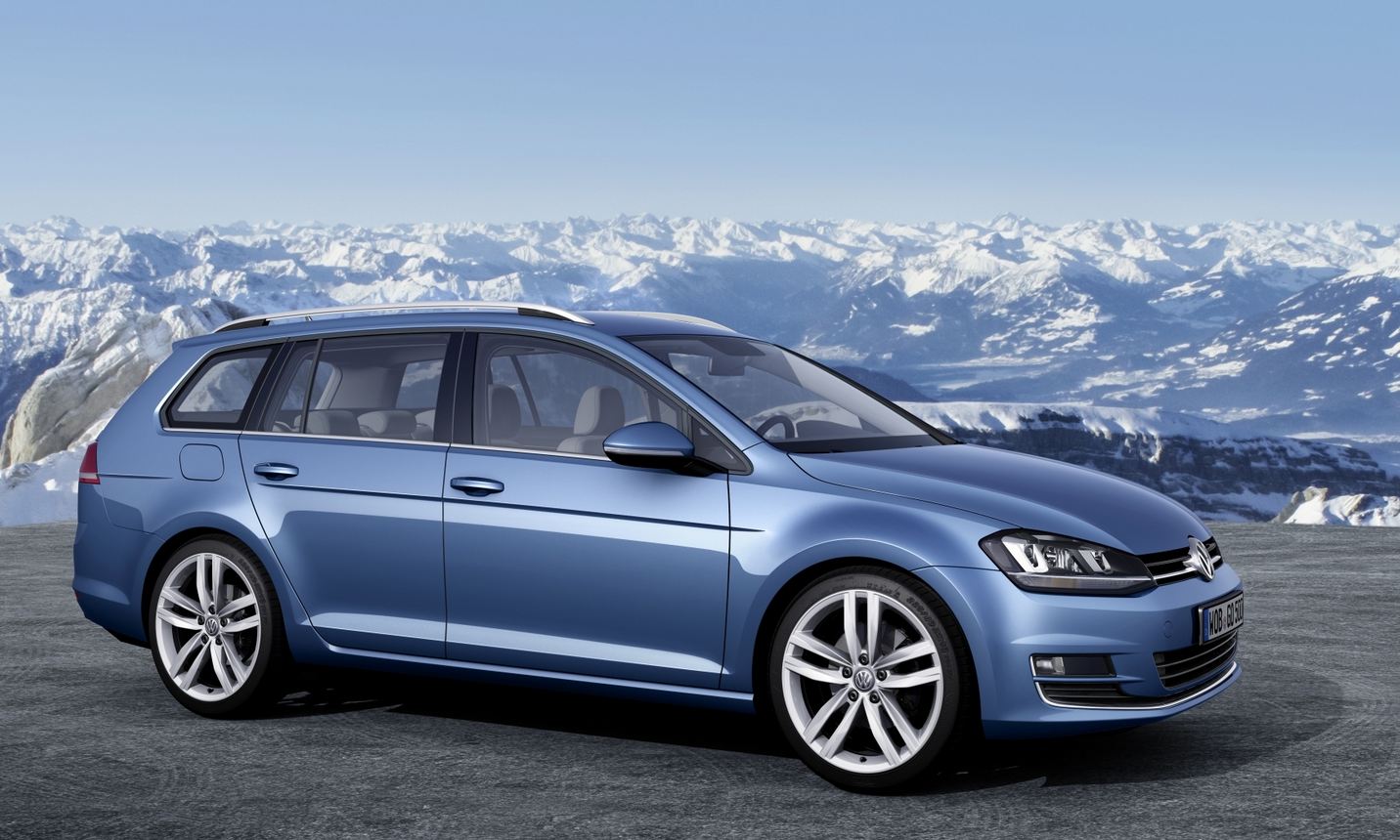 The new Volkswagen Golf SW - Automotorblog