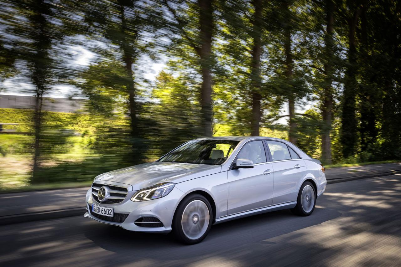 Mercedes unveils the E 220 BlueTEC BlueEFFICIENCY Edition - Automotorblog