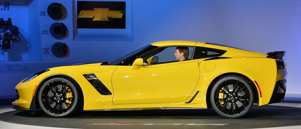 The 2015 Chevy Corvette ZO6 Seen Up Close - Automotorblog