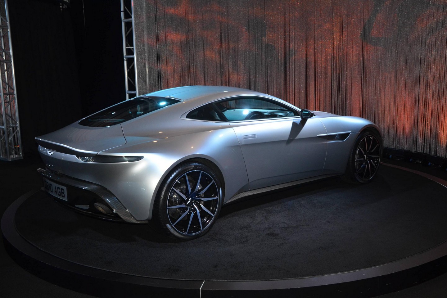2015 L.A. Auto Show: This Is James Bond`s Astonishing Aston Martin DB10 ...