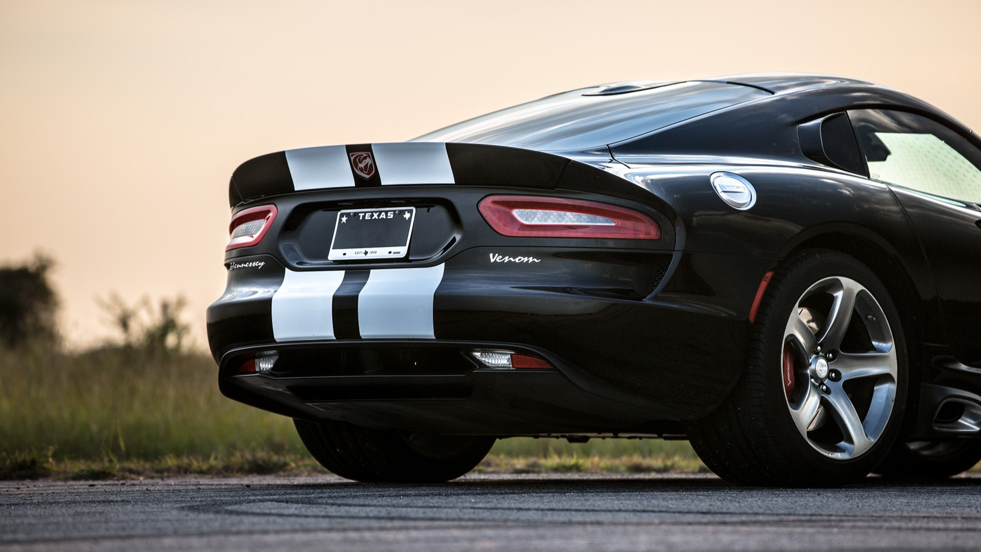 All-New Dodge Viper Venom 800 by Hennessey Performance Packs Whopping ...