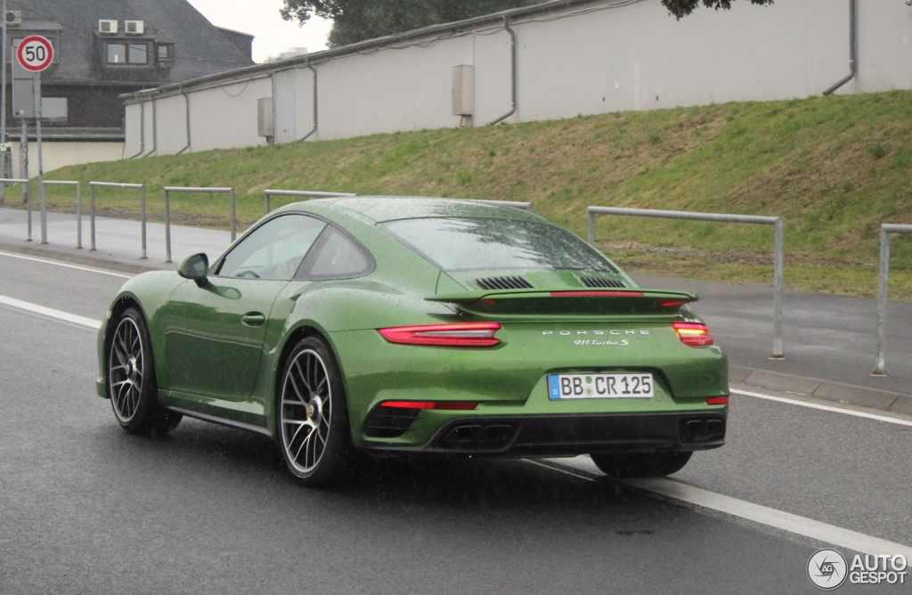 Porsche 911 Turbo S in Java Green Is a Real Head-Turner - Automotorblog