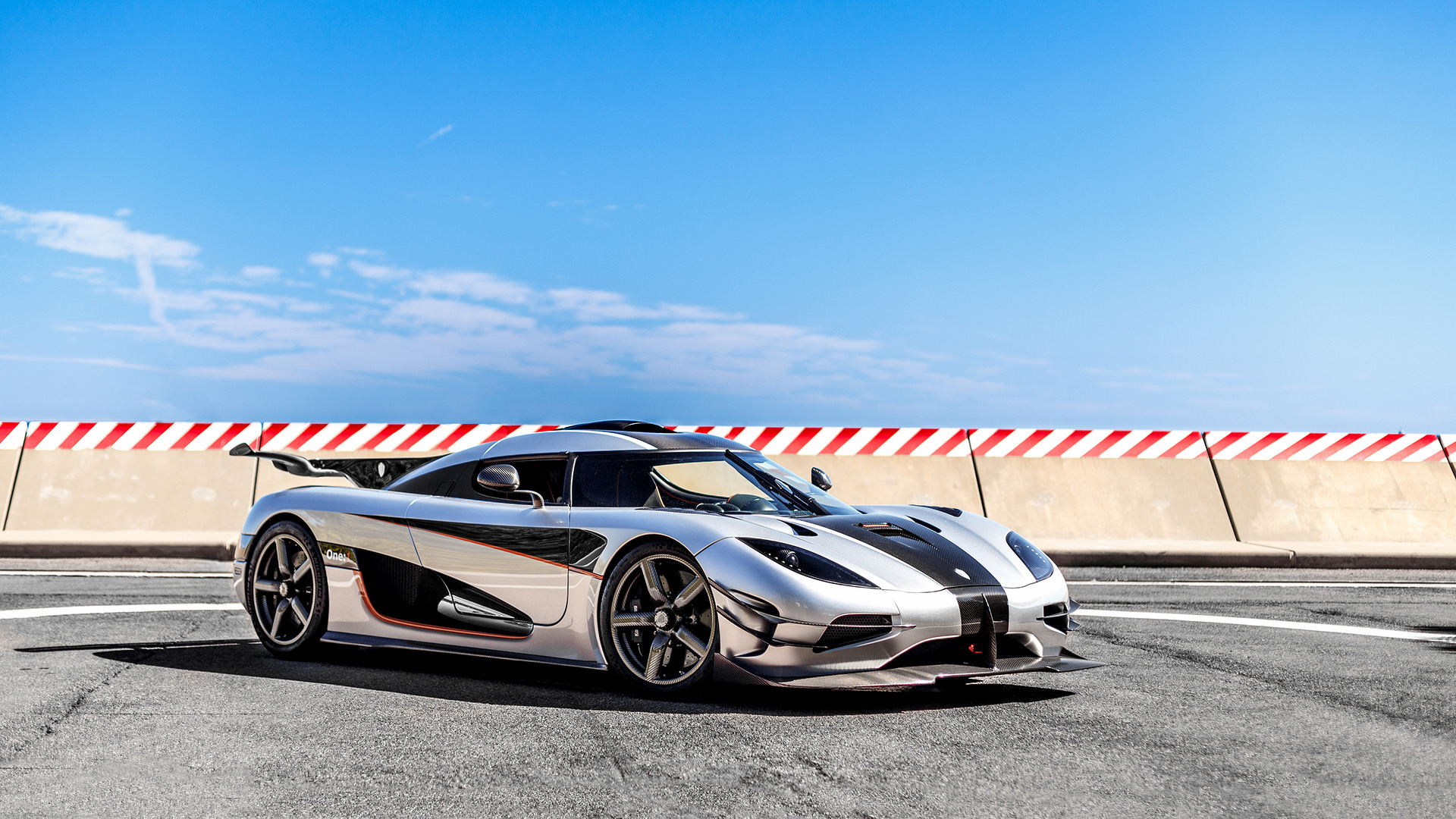 Koenigsegg One:1 Gets New Photo Session - Automotorblog
