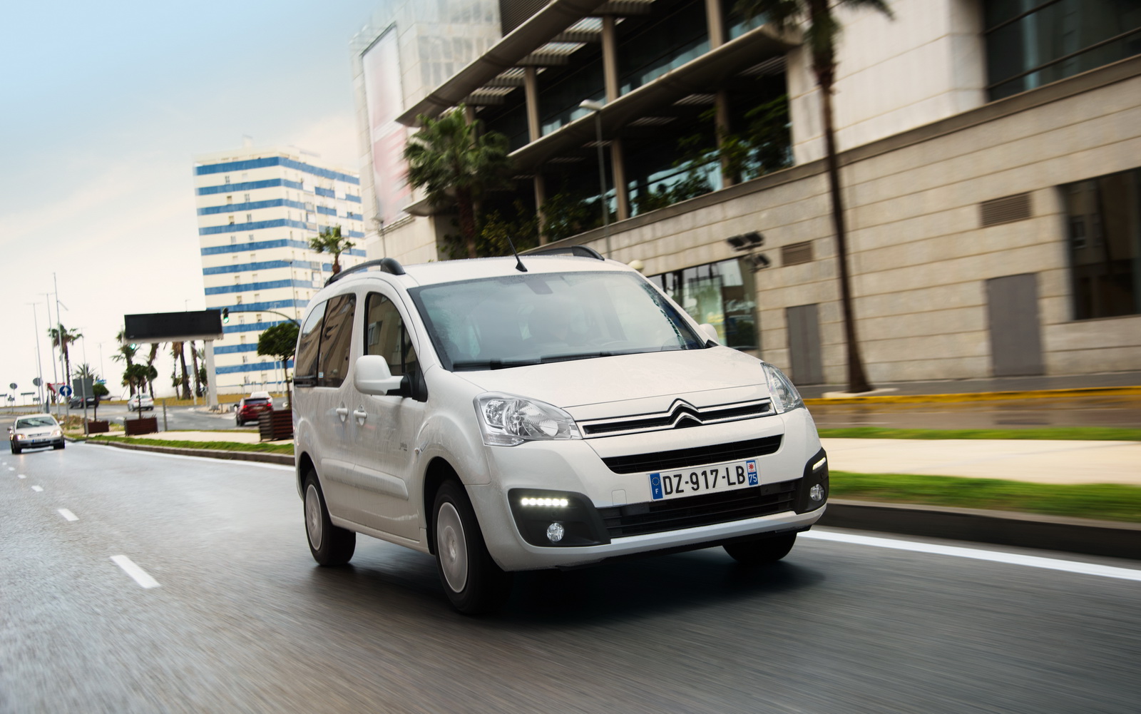 UK: Full-Electric Citroen Berlingo Multispace Announced with Increase ...
