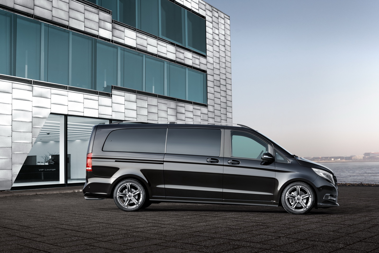 Mercedes V-Class by Brabus Looks Extremely Luxurious - Automotorblog